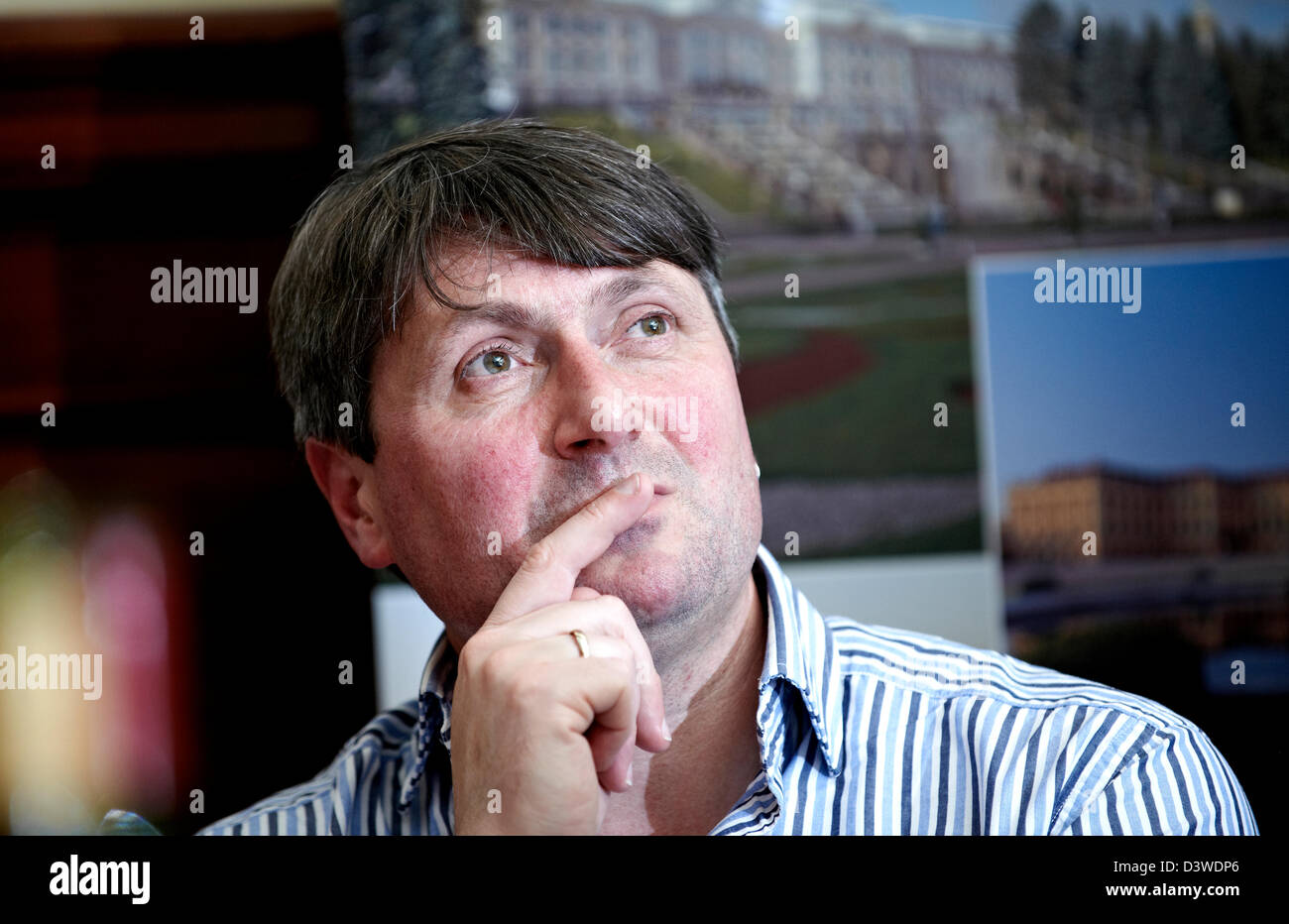 Simon armitage hi-res stock photography and images - Alamy