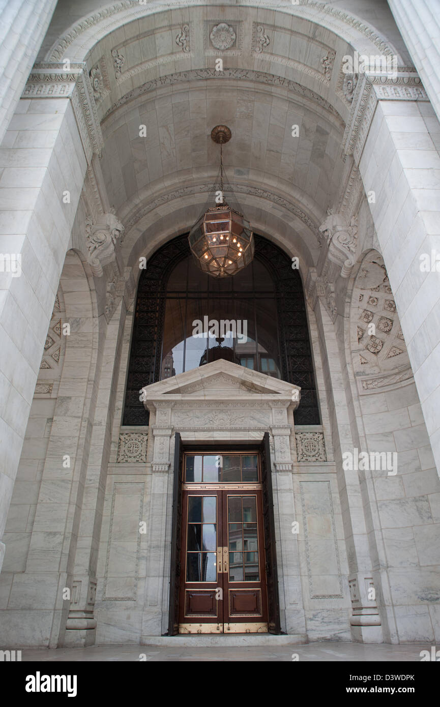 The entrance to the New York City Public Library Main Branch in ...