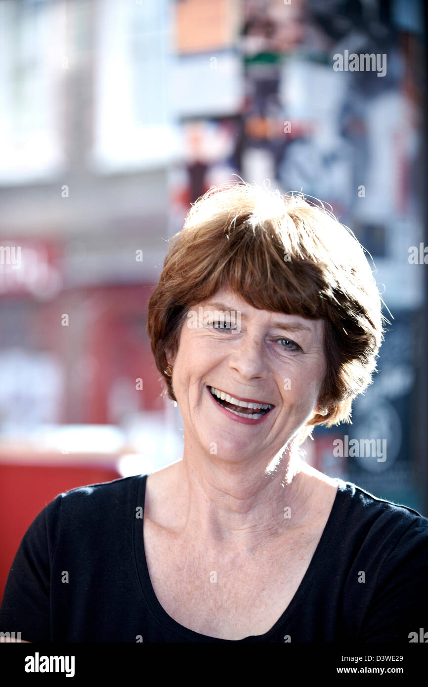 Pam ayres hi-res stock photography and images - Alamy