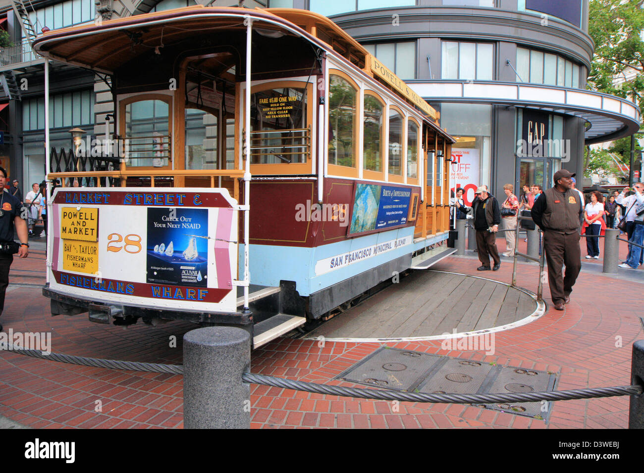 Cable car on Powell / market turnaround, San Francisco, California ...