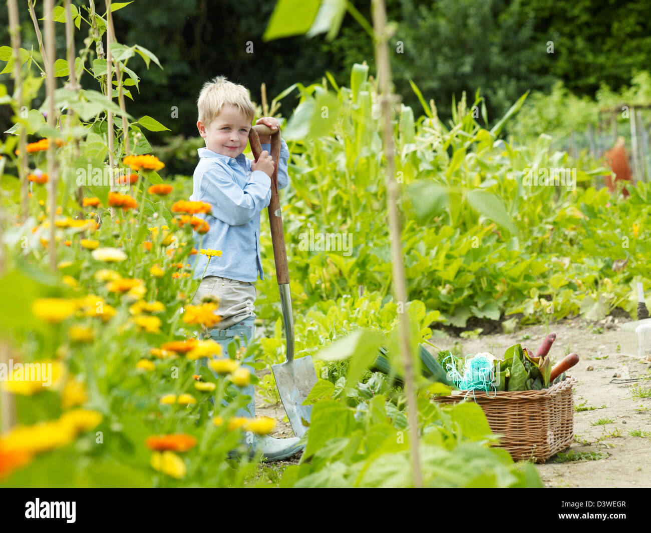 Children allotment hi-res stock photography and images - Alamy
