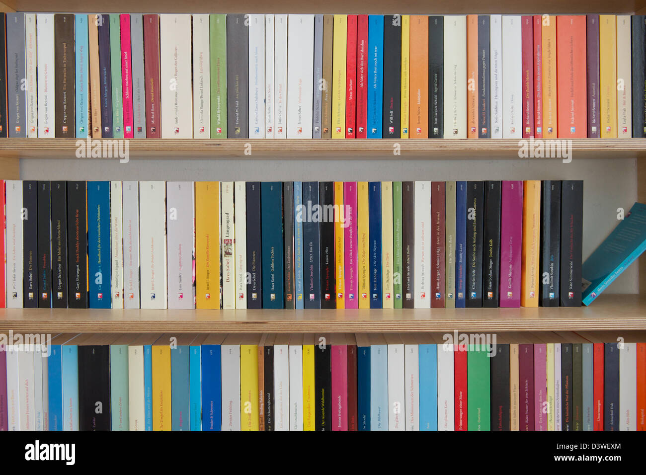 Hamburg, Germany, a wall shelf with books Stock Photo - Alamy