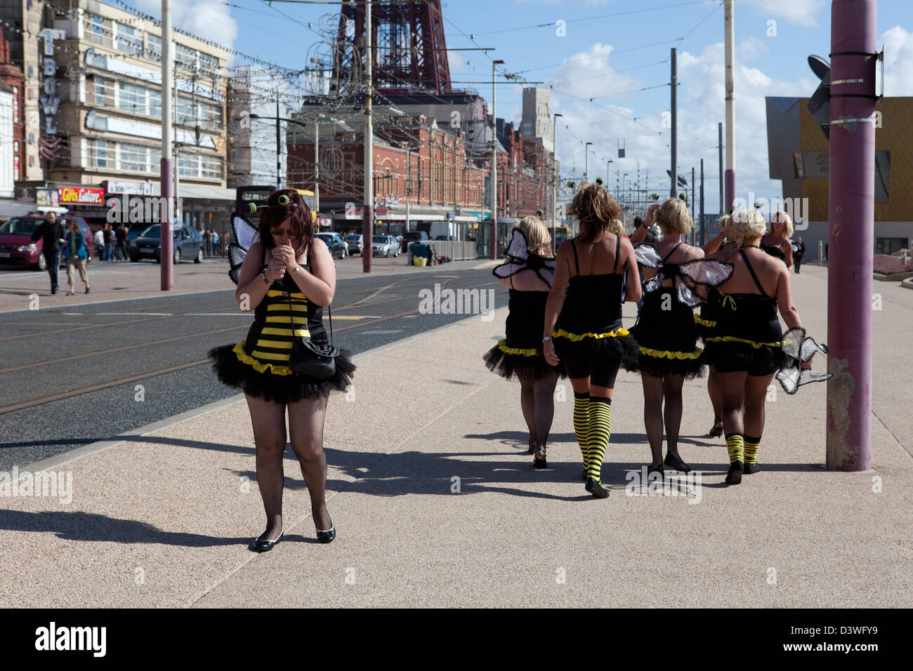 Very drunk girls hi-res stock photography and images - Alamy