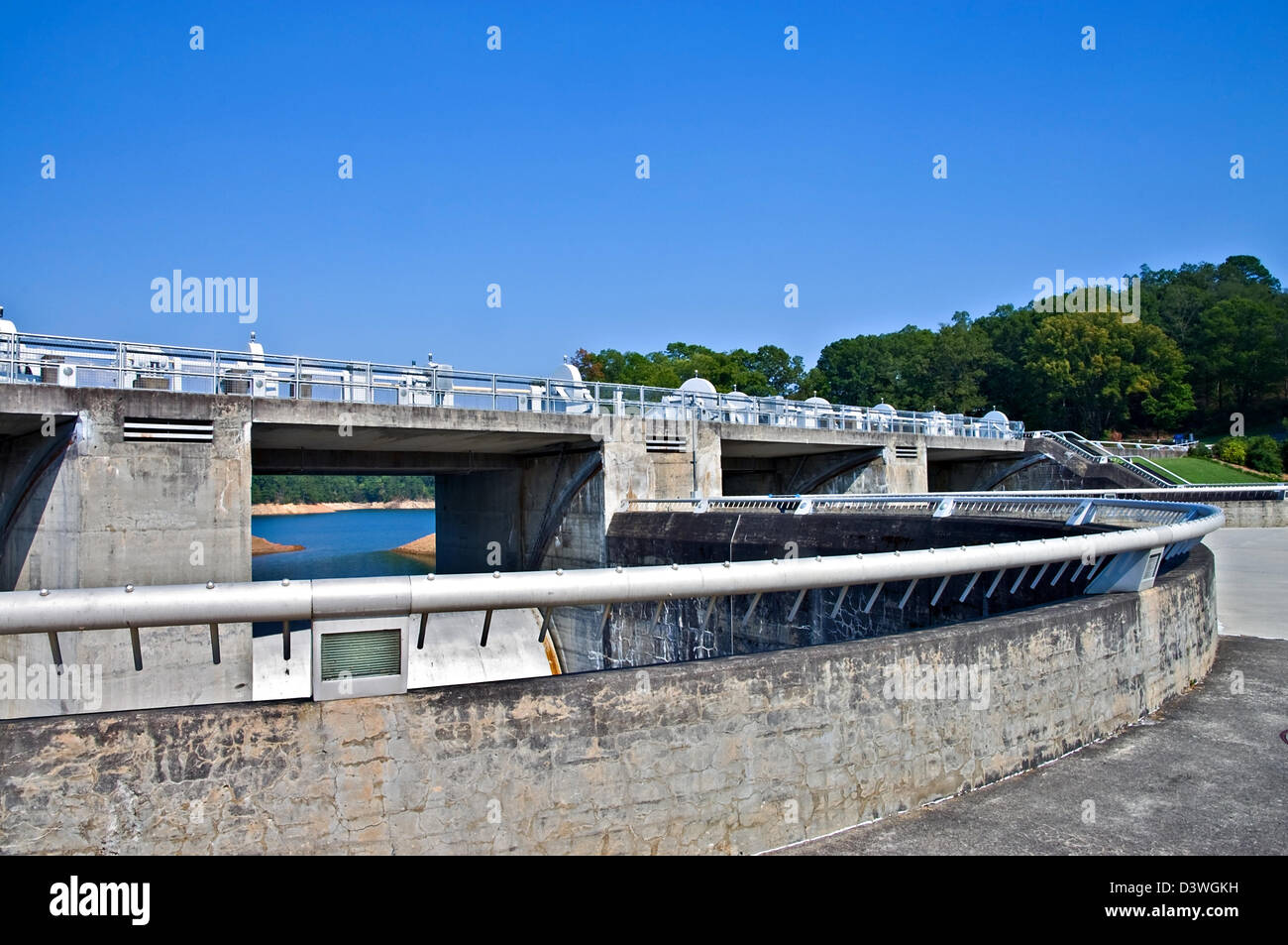 A bridge and walkway at Fontana Dam in North Carolina Stock Photo - Alamy