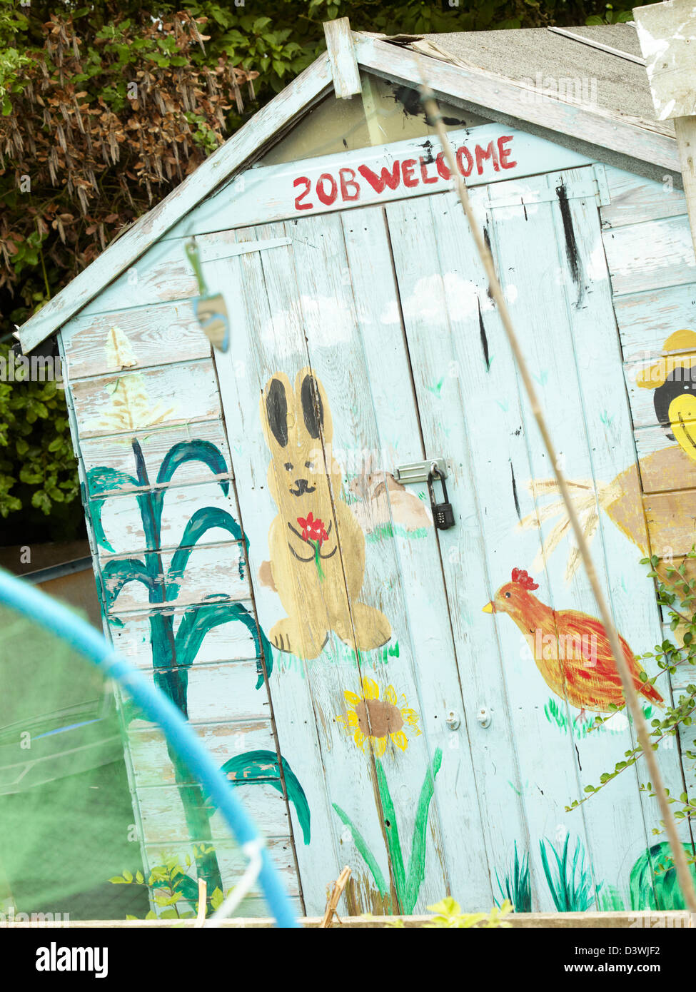 Allotment shed with flowers hi-res stock photography and images - Alamy