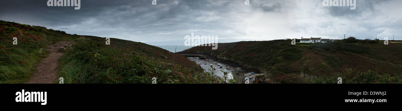 Porthclais harbour hi-res stock photography and images - Alamy