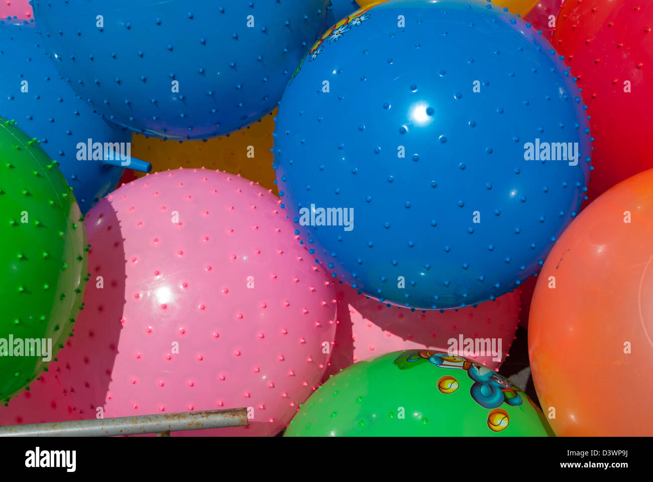 Coloured balls hi-res stock photography and images - Alamy