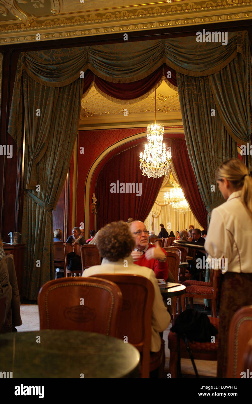 Gerbeaud coffee house hi-res stock photography and images - Alamy