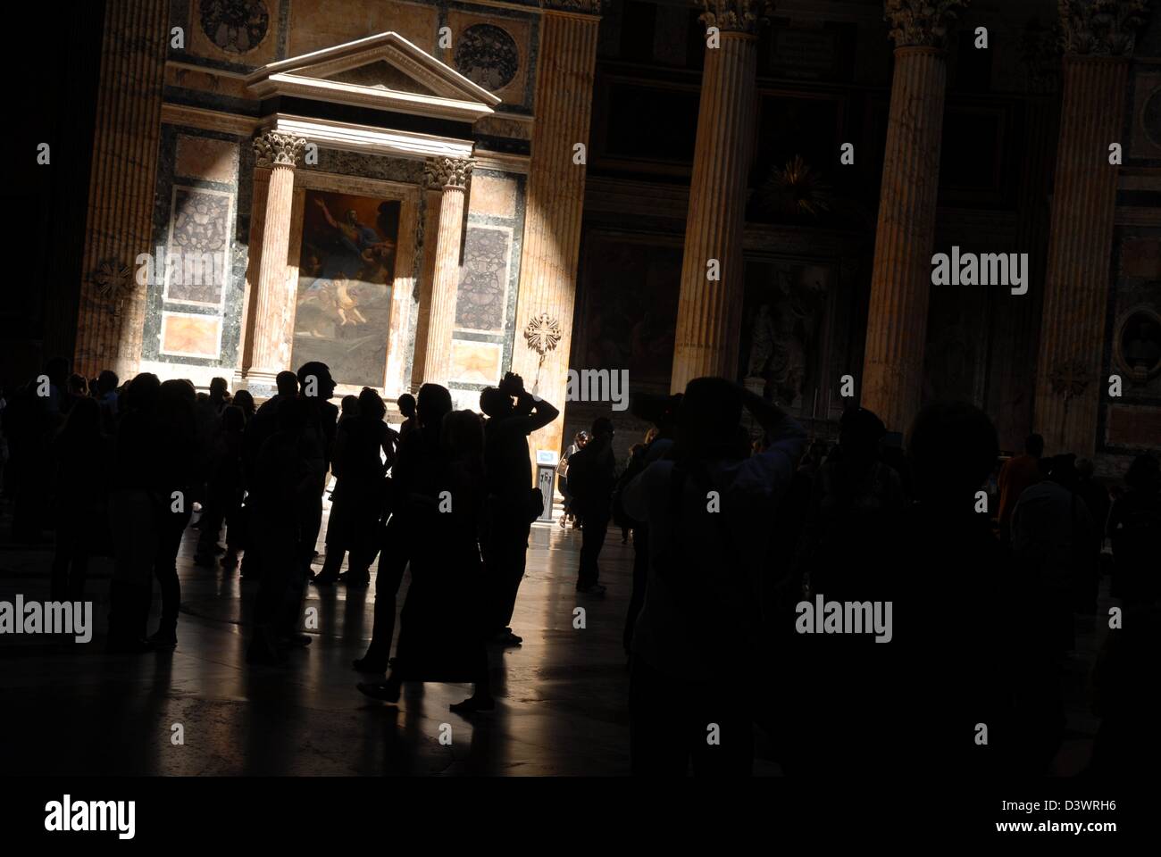 An inside view the pantheon hi-res stock photography and images - Alamy