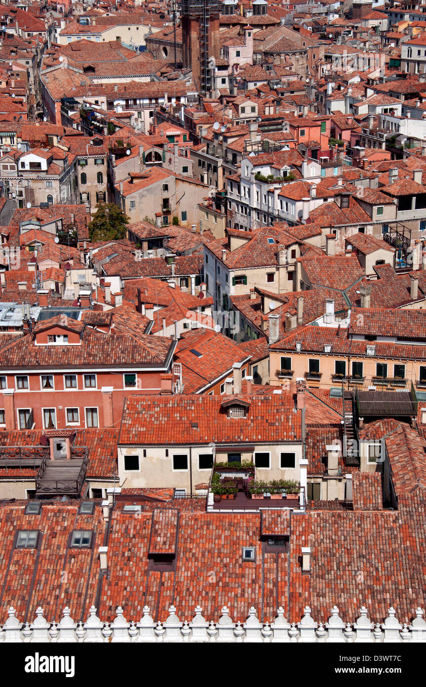 Venetian rooftops hi-res stock photography and images - Alamy