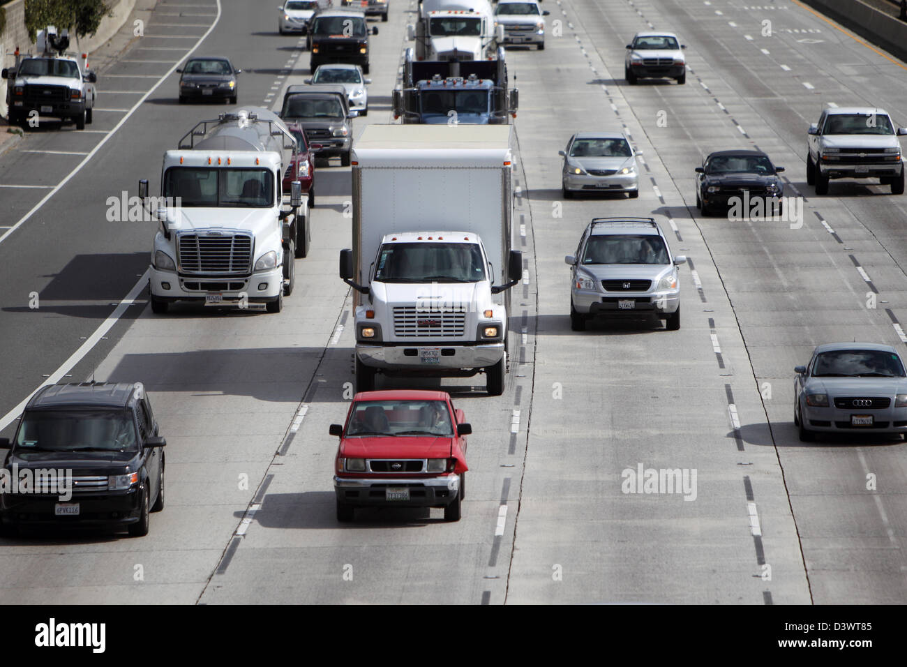 LOS ANGELES, CALIFORNIA, USA - FEBRUARY 21, 2013 - Traffic on the 210 ...