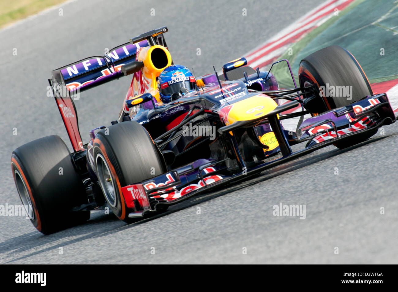 Red bull renault rb9 hi-res stock photography and images - Alamy