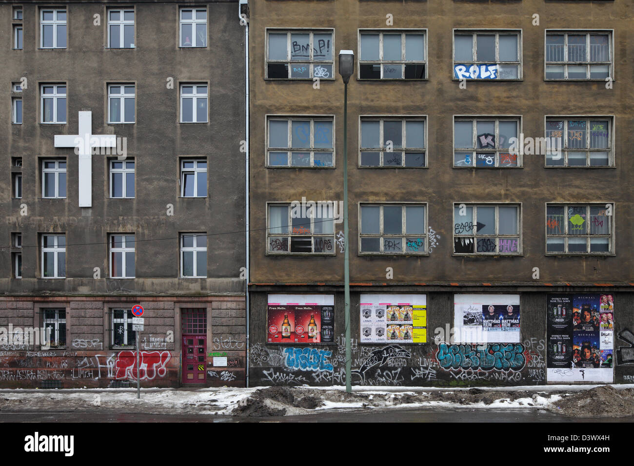 Berlin, Germany, derelict Geschaeftsgebaeude at Stralauer Platz Stock ...