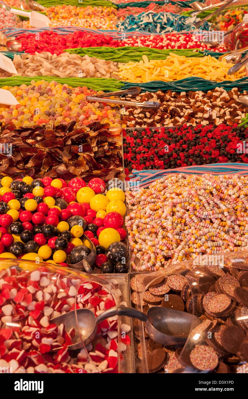 Colourful sweets hi-res stock photography and images - Alamy