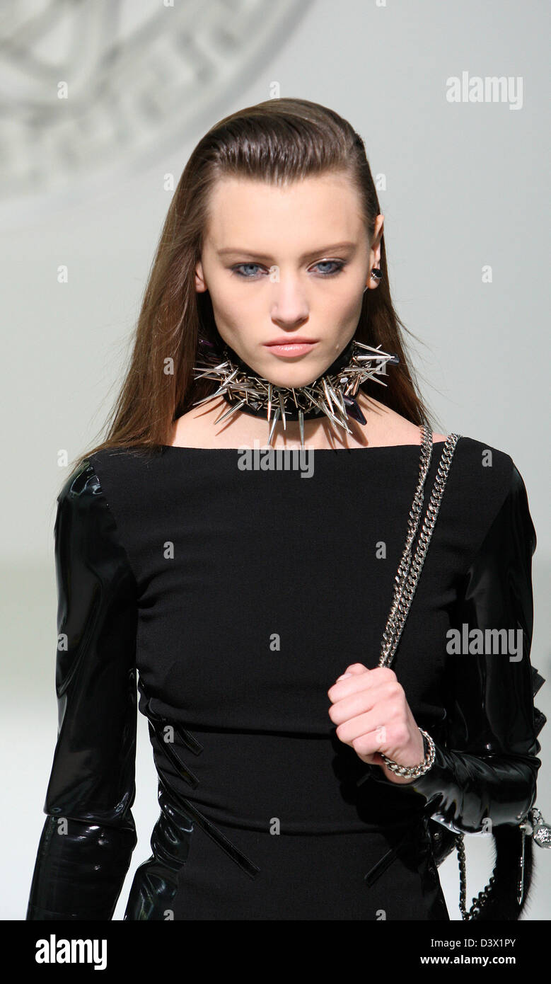 Versace A/W 2013/14 collection shown during the third day of Milan ...