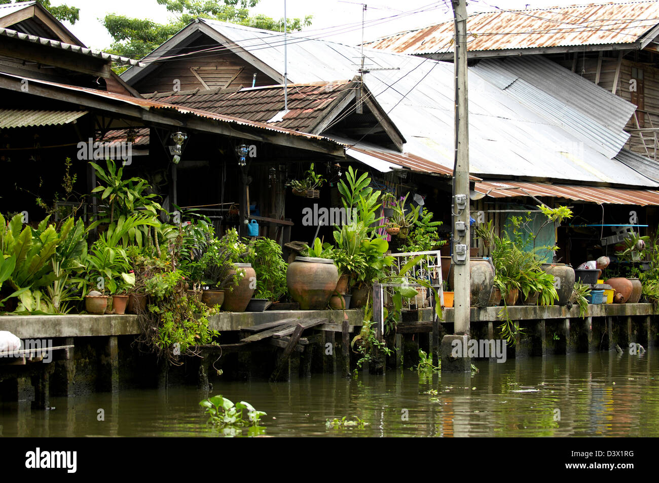 Riverside homes, Bangkok, Thailand Stock Photo - Alamy