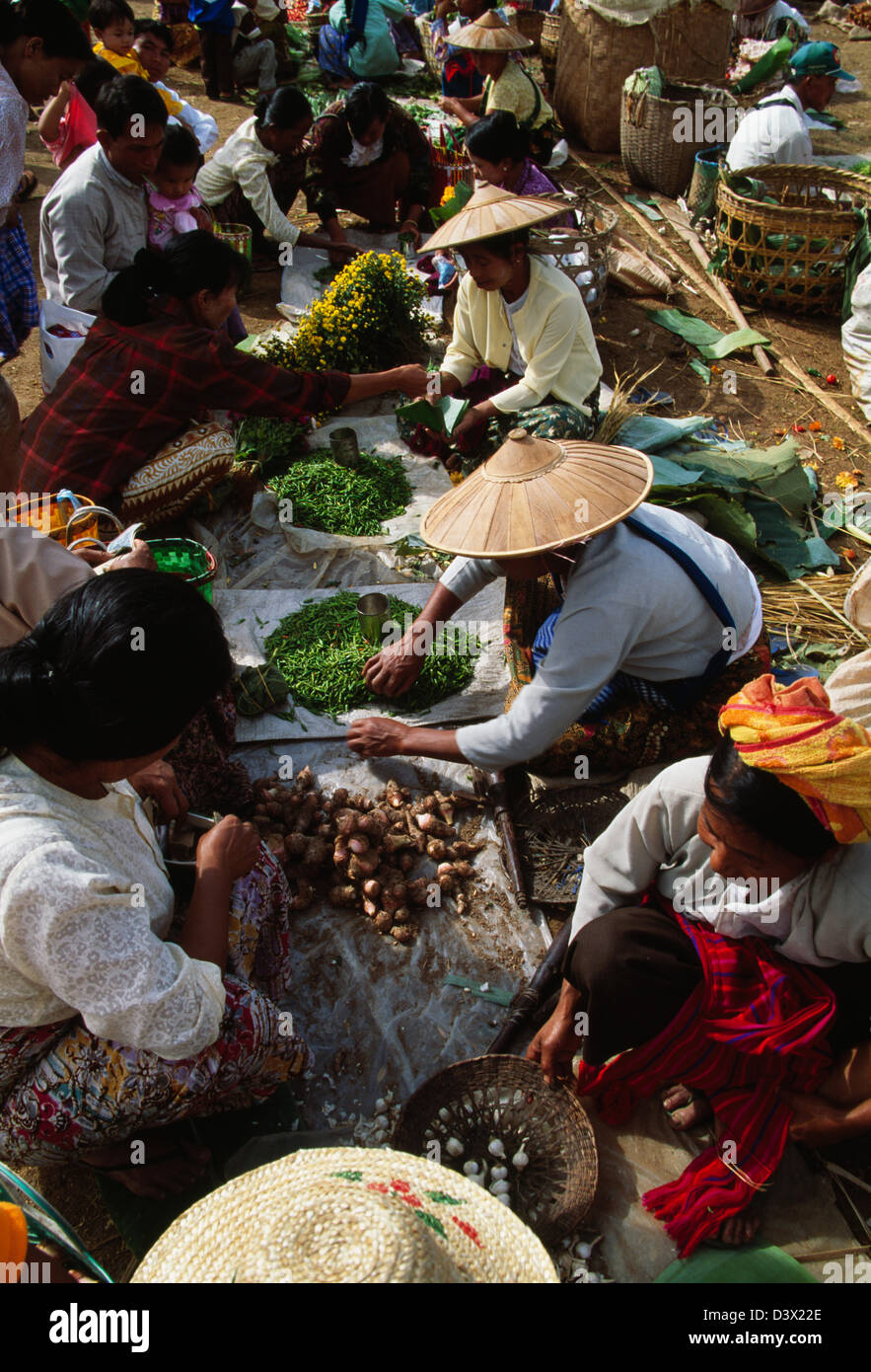 Mingala market hi-res stock photography and images - Alamy