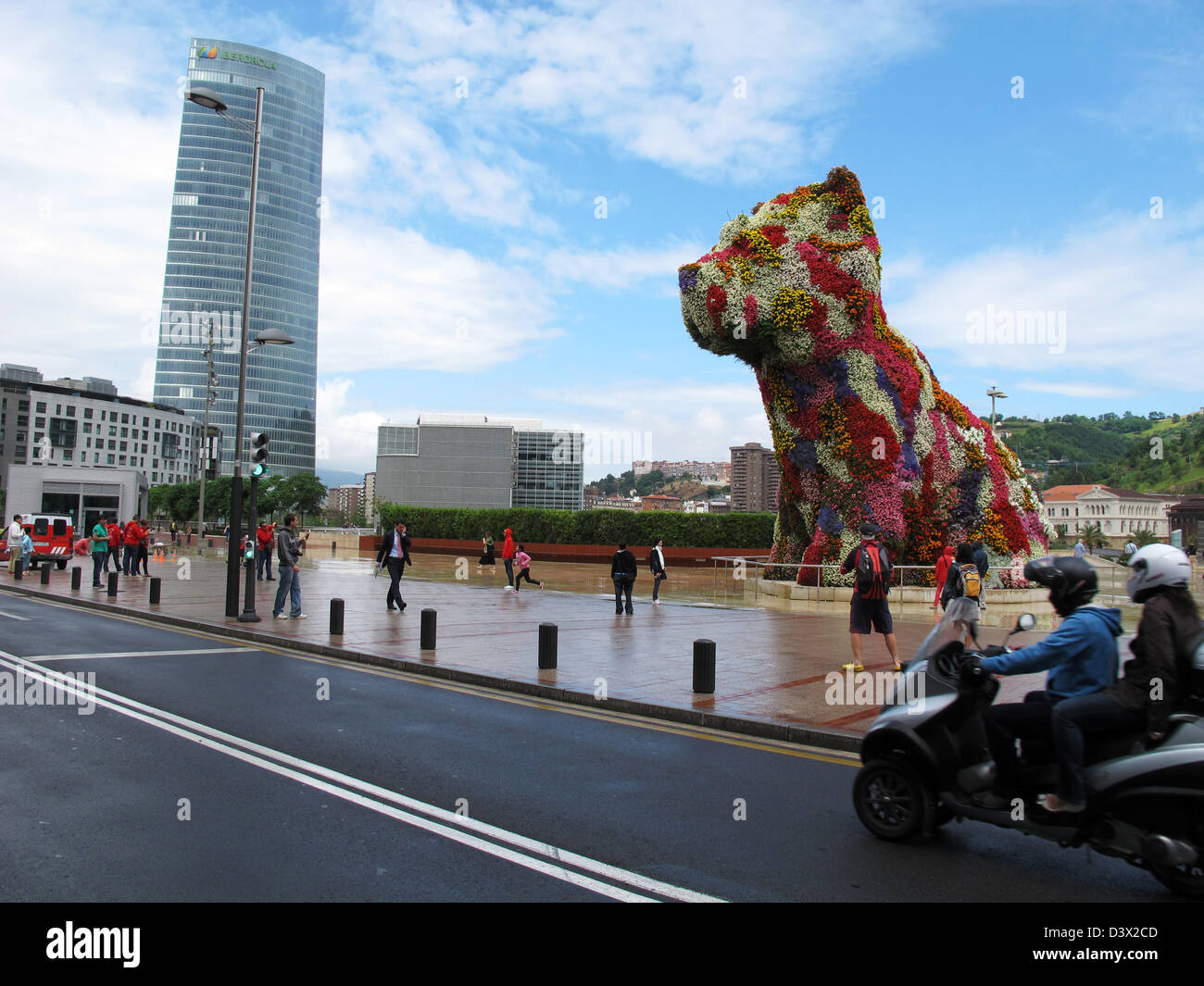 Dog Puppy by Jeff Konns,Guggenheim museum,Frank Gehry architect,Bilbao ...