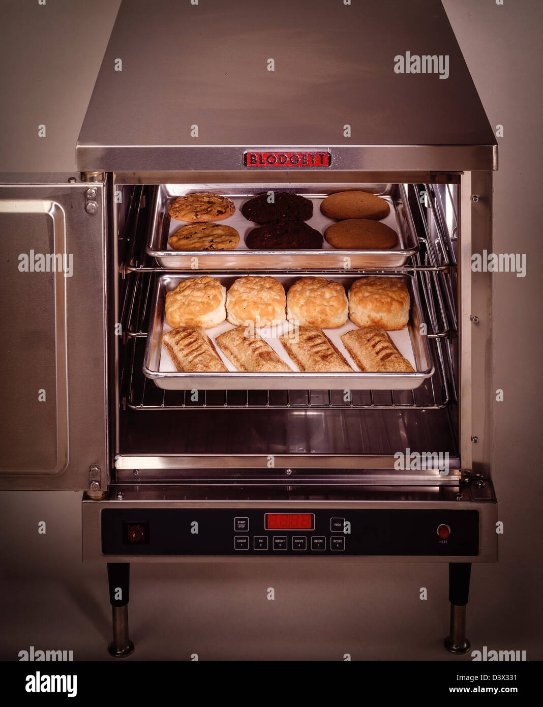 Pies racks hi-res stock photography and images - Alamy