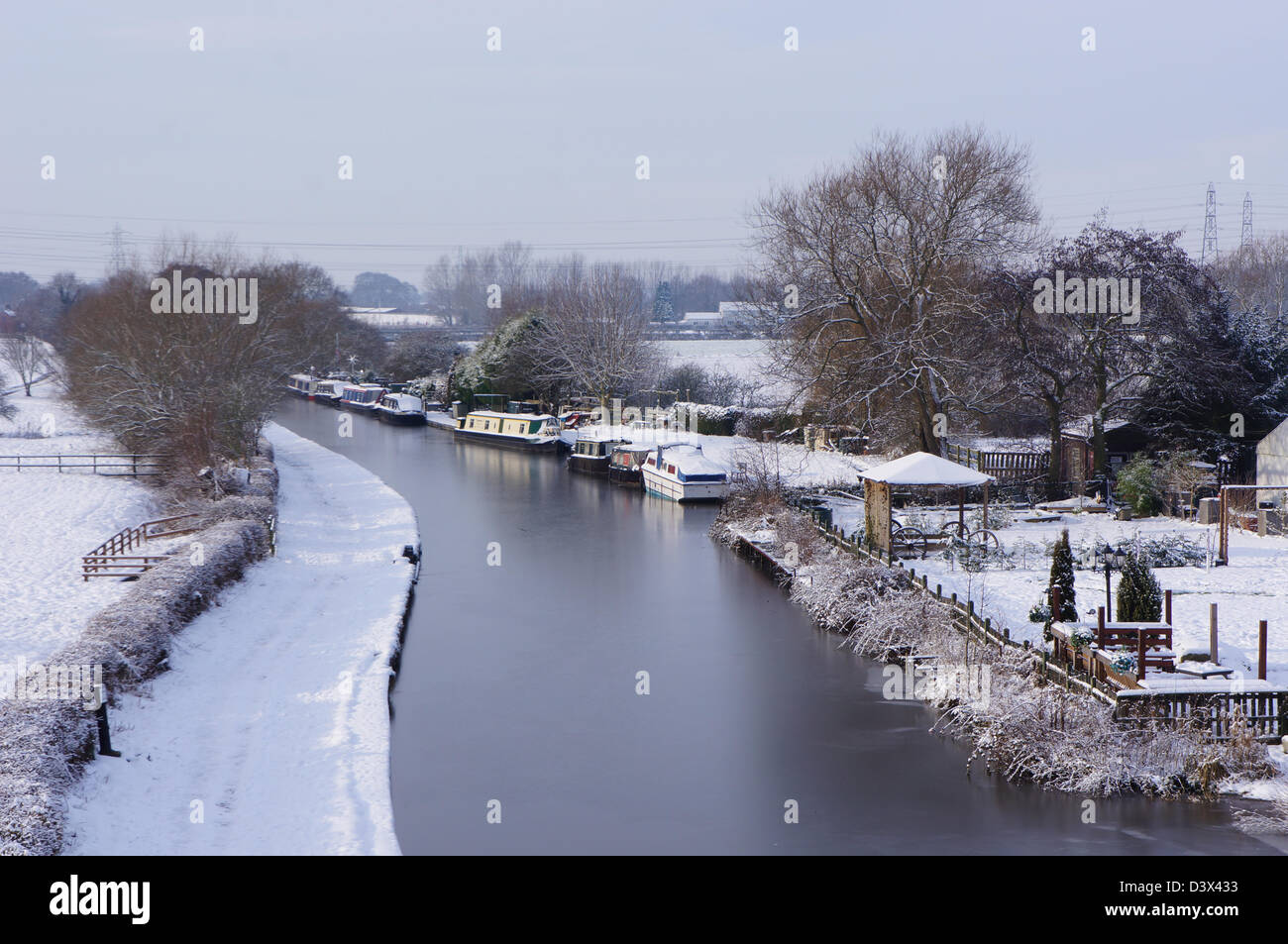 The Trent and Mersey Canal in snow during winter 2012 at Stenson Bubble ...