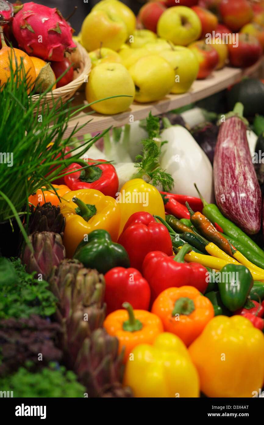Berlin, Germany, peppers of different colors and apples Stock Photo - Alamy