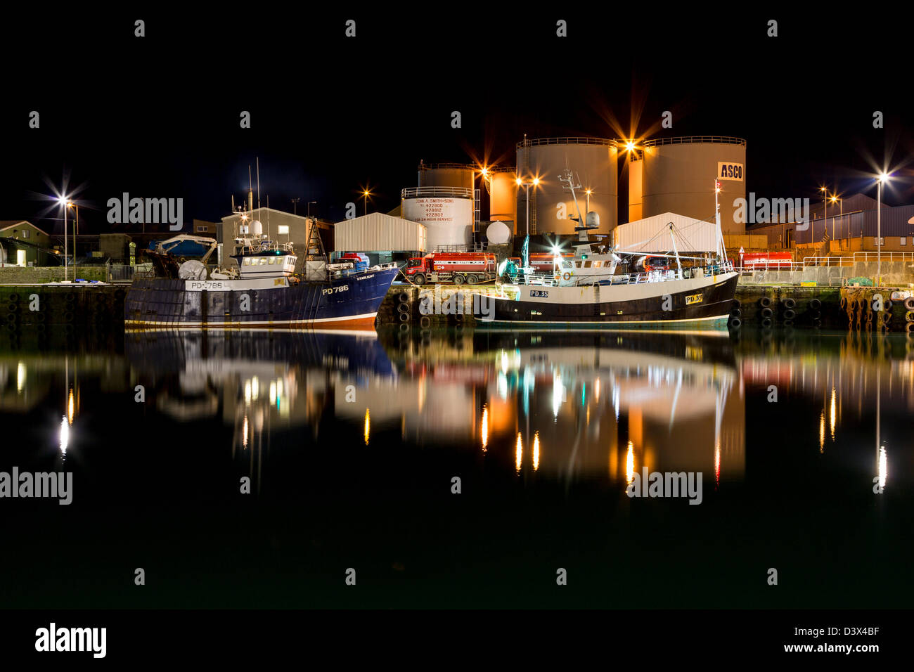 Peterhead Fishing Boats At Night Photo Stock Photo - Alamy