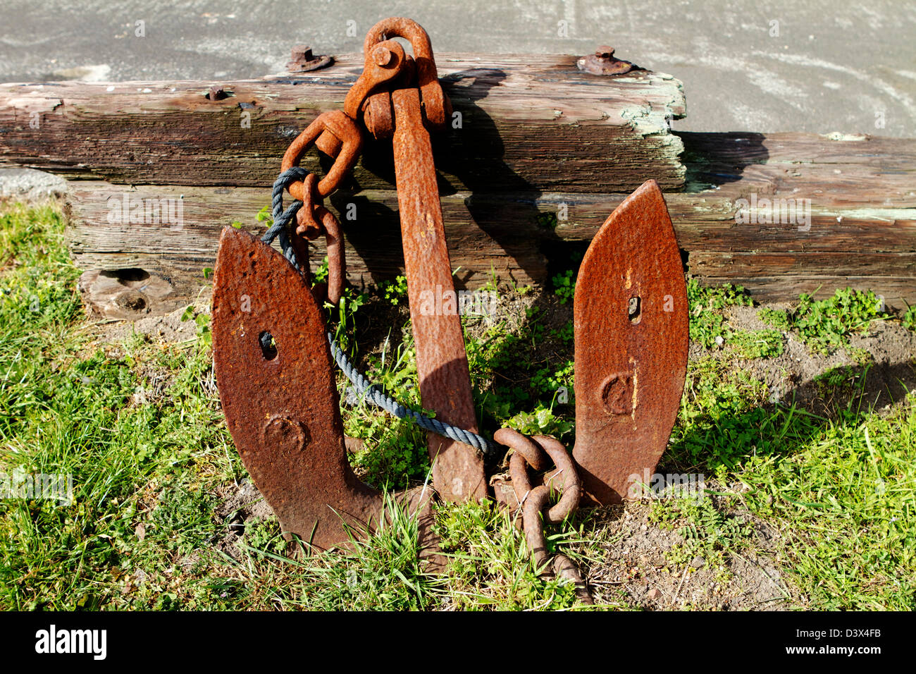 Rusting ships anchor Stock Photo - Alamy