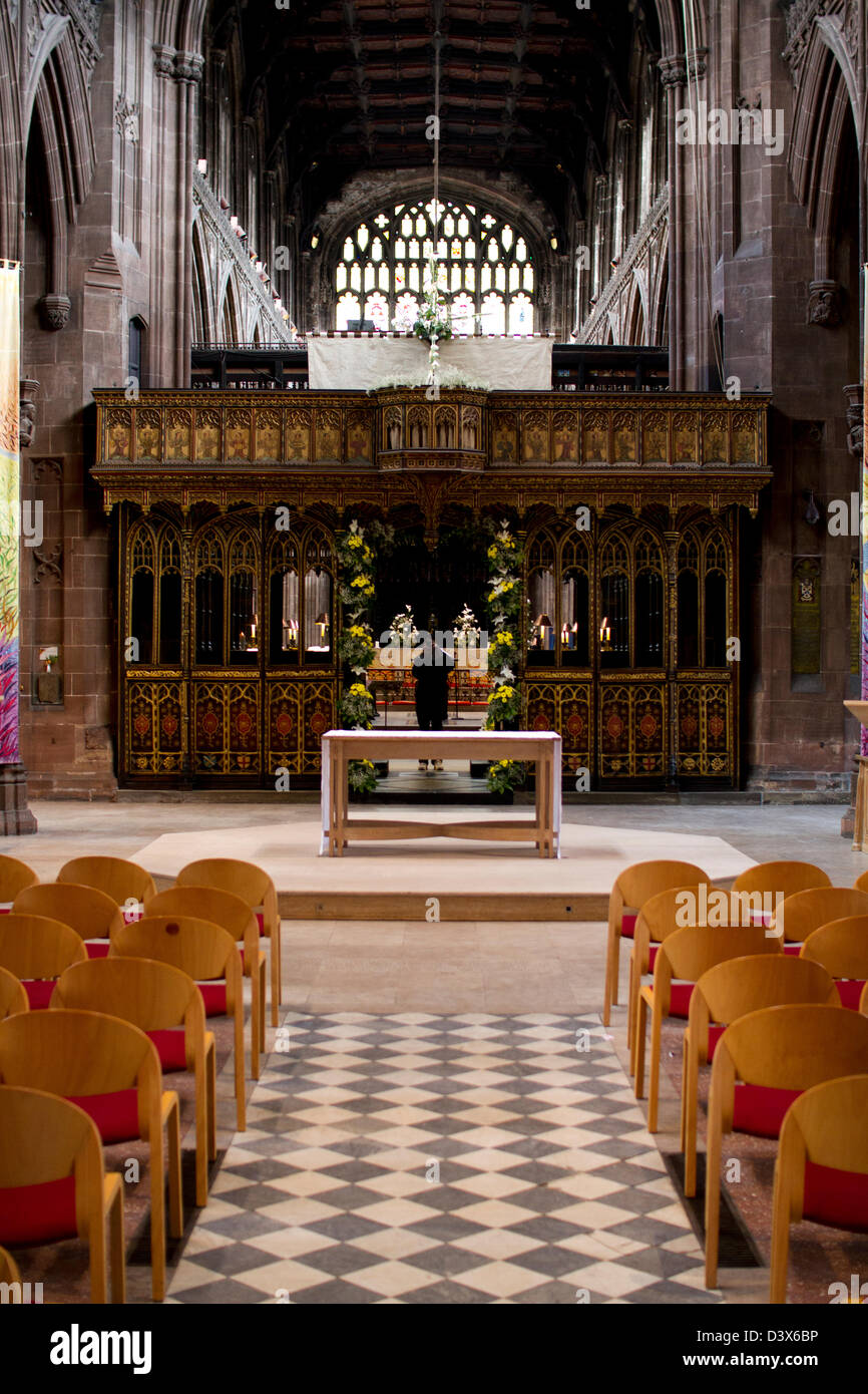 The altar at Manchester Cathedral Stock Photo - Alamy