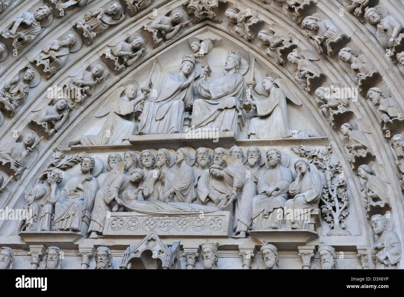 Bas relief figures hi-res stock photography and images - Alamy