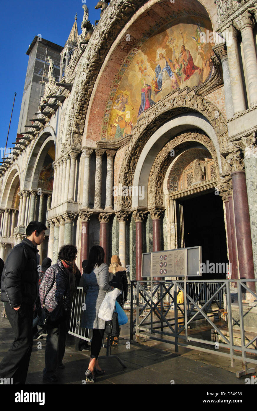 Cue marks hi-res stock photography and images - Alamy