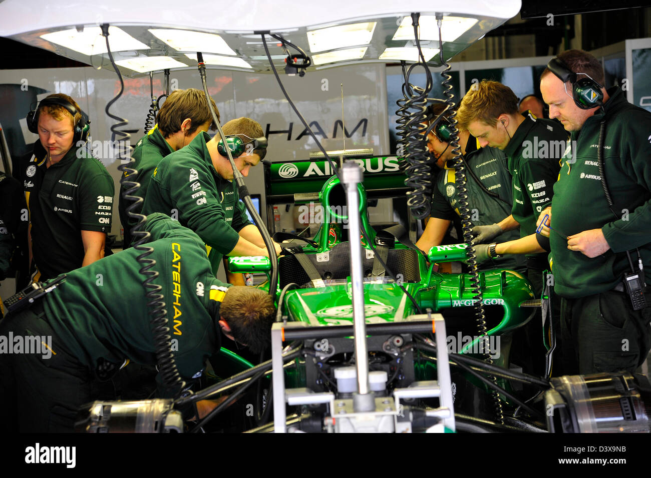 Formula 1 race pit box hi-res stock photography and images - Alamy