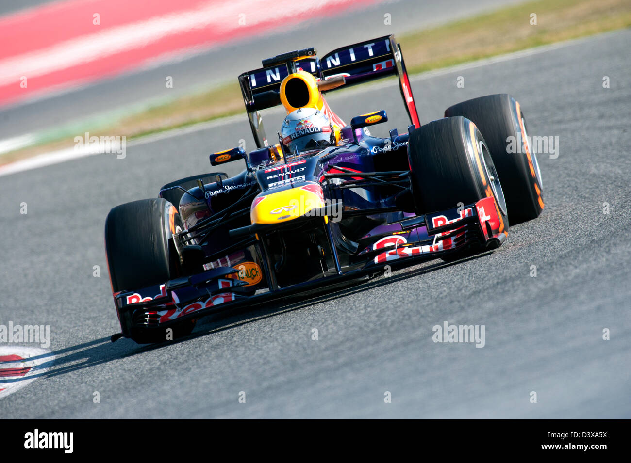 Red bull renault rb9 hi-res stock photography and images - Alamy
