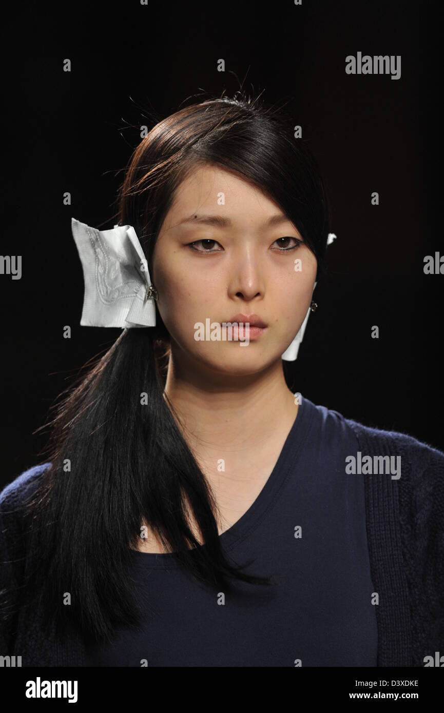 Runway lights model hi-res stock photography and images - Alamy