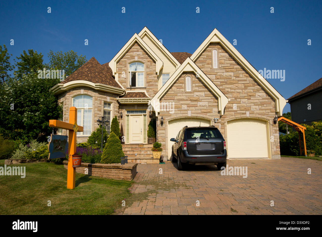 New Executive luxury home in Canada Stock Photo - Alamy