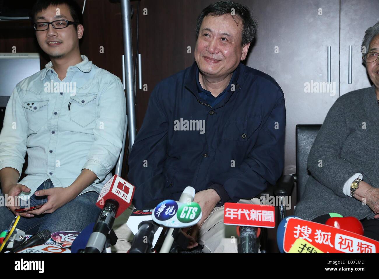 Taipei, Taiwan, China. 25th February 2013. Ang Lee's family watched the ...