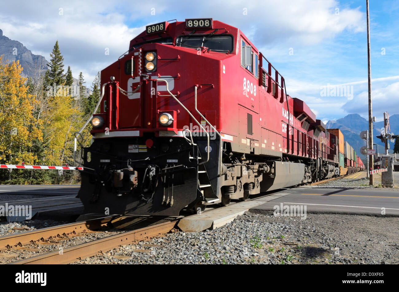 Canadian pacific freight train hi-res stock photography and images - Alamy