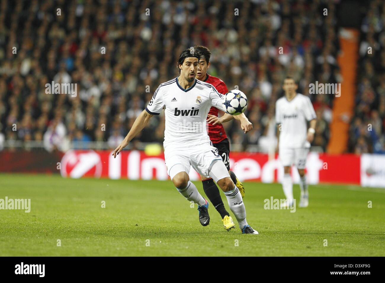 Santiago bernabeu sami khedira hi-res stock photography and images - Alamy