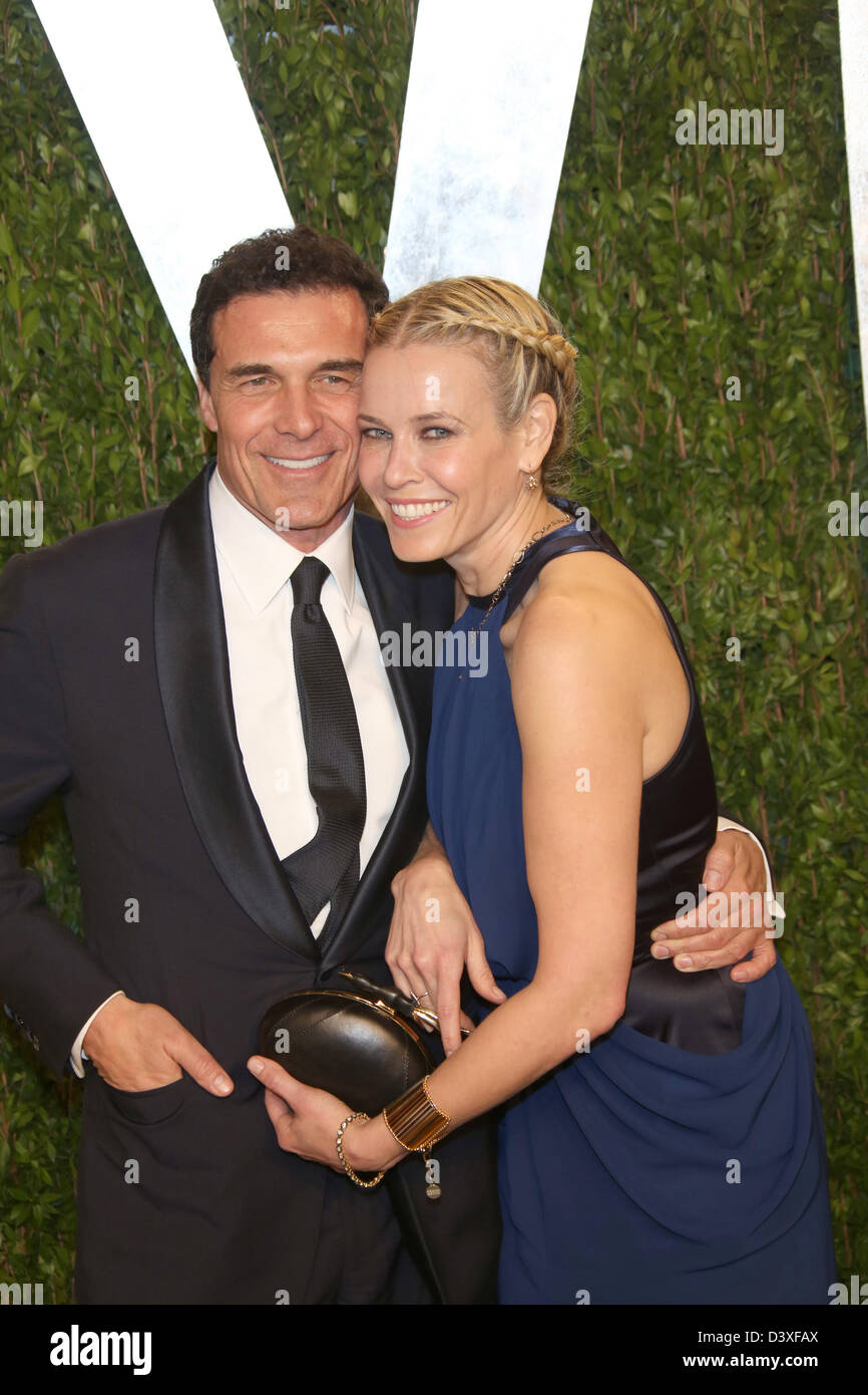 Chelsea Handler (r) and Andre Balazs arrive at the Vanity Fair Oscar ...