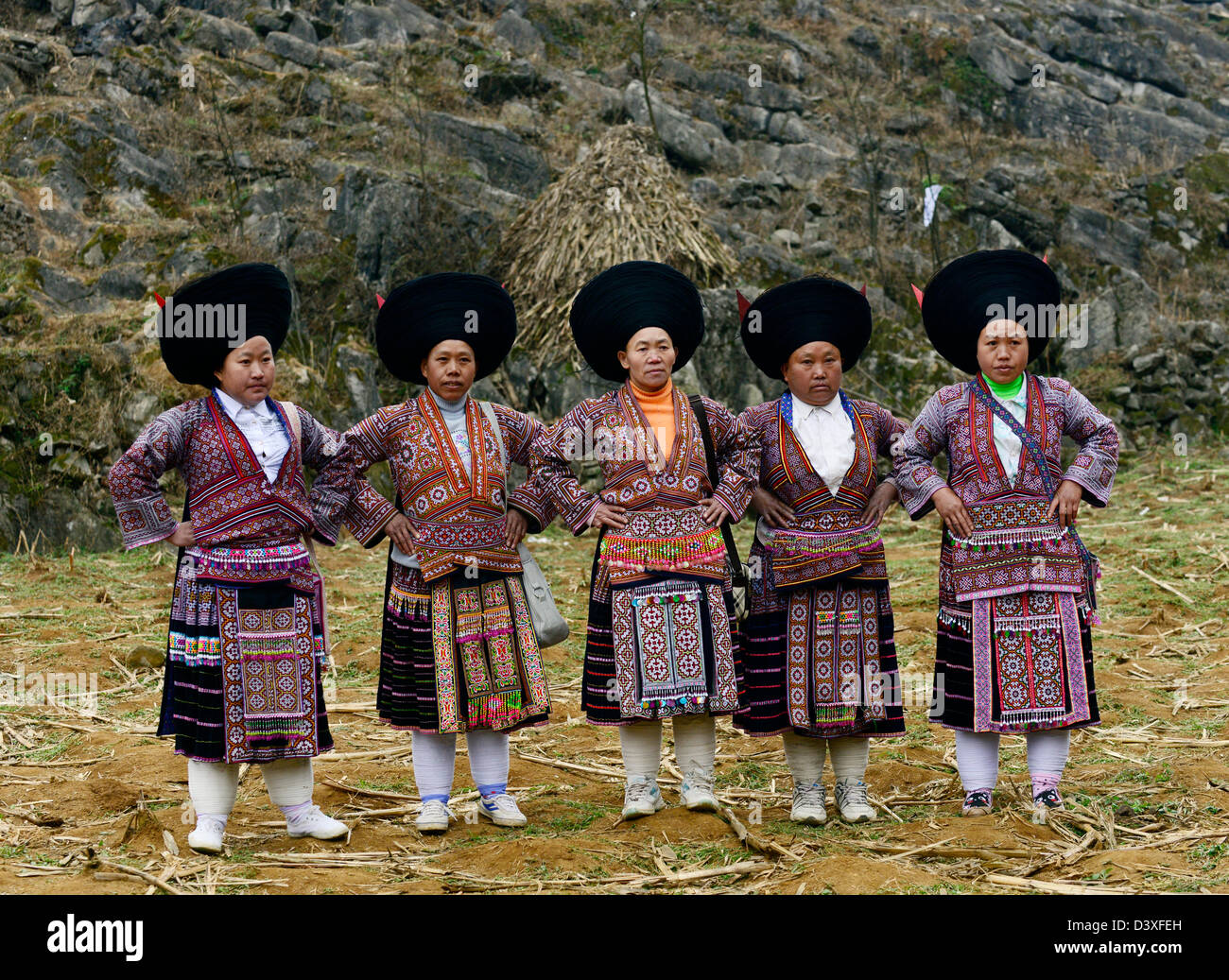 Guizhou miao hi-res stock photography and images - Alamy