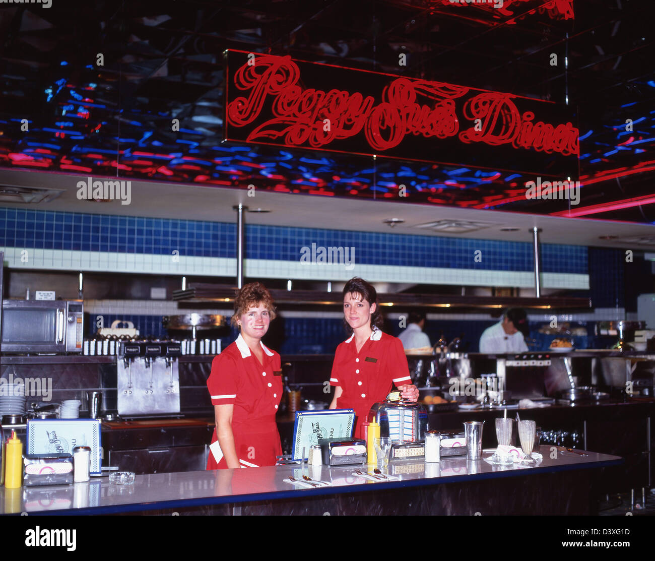American diner waitresses, Peggy Sue's Diner, W Yermo Road, Yermo ...