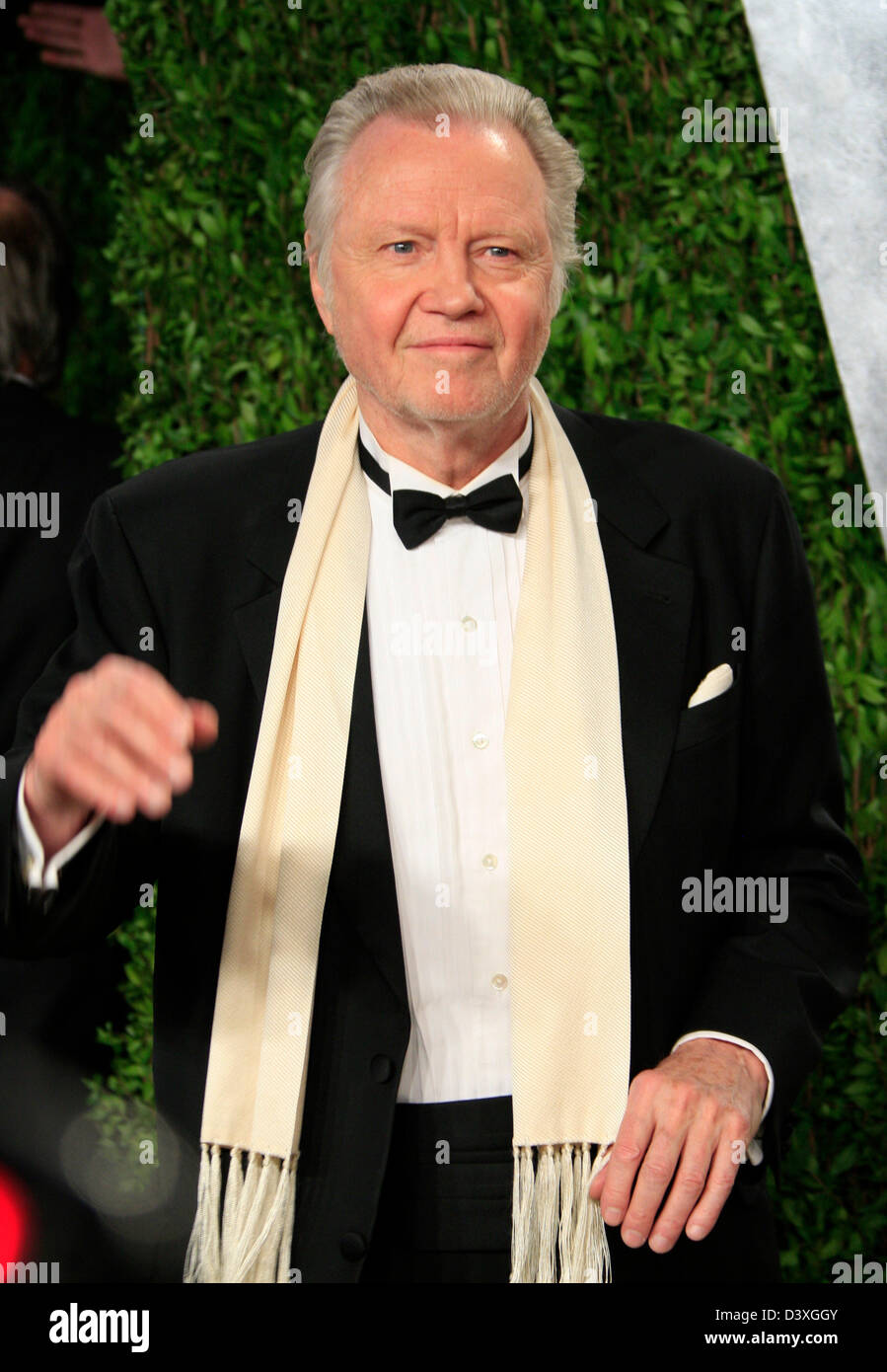 JON VOIGHT 2013 VANITY FAIR OSCAR PARTY SUNSET TOWER LOS ANGELES ...