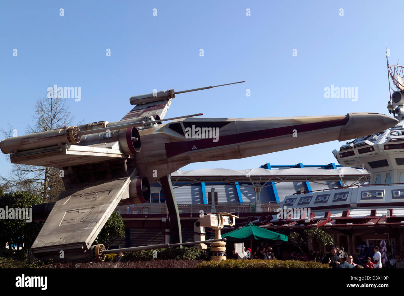 X wing hi-res stock photography and images - Alamy
