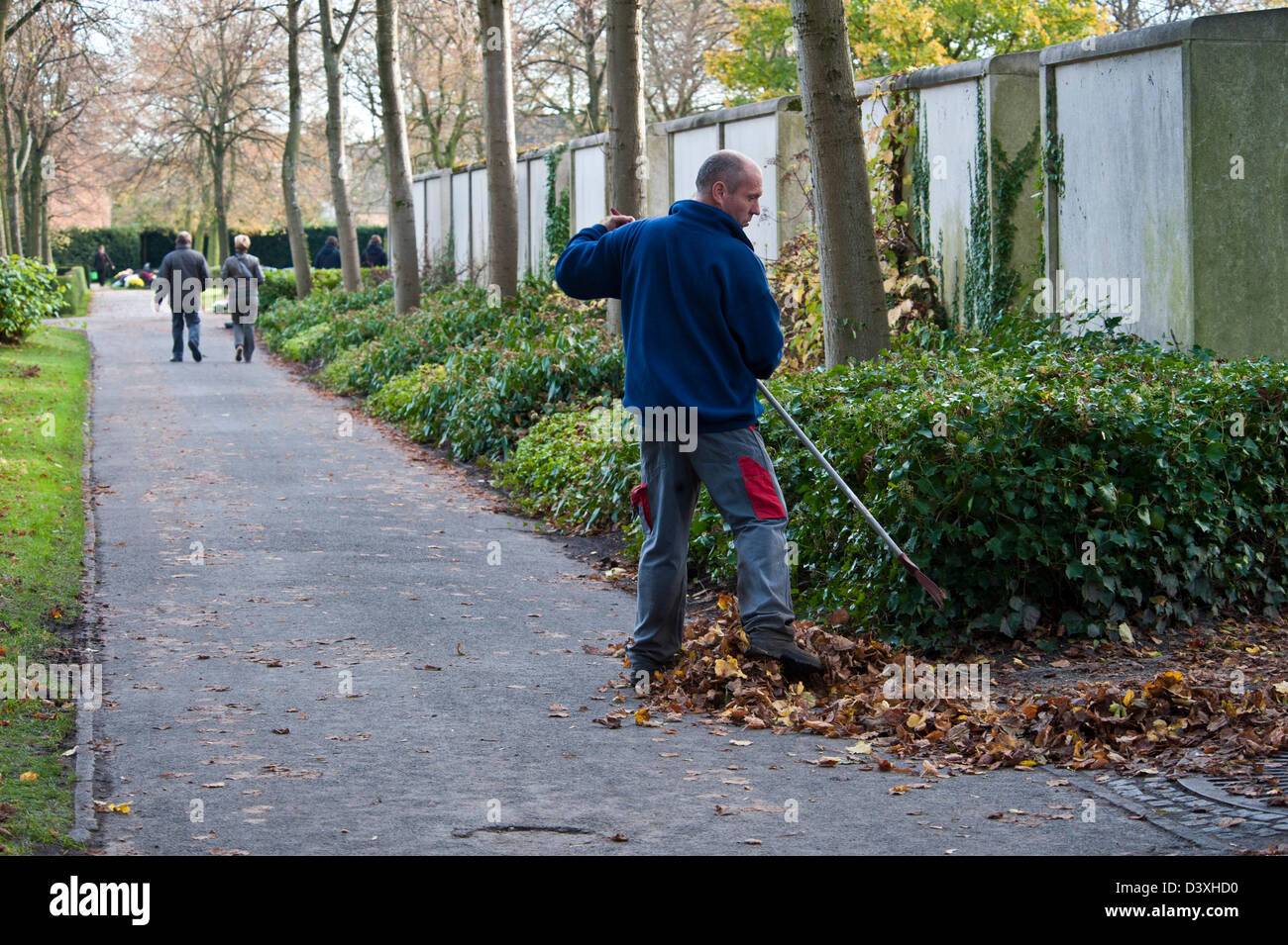 Burial of a worker hi-res stock photography and images - Alamy
