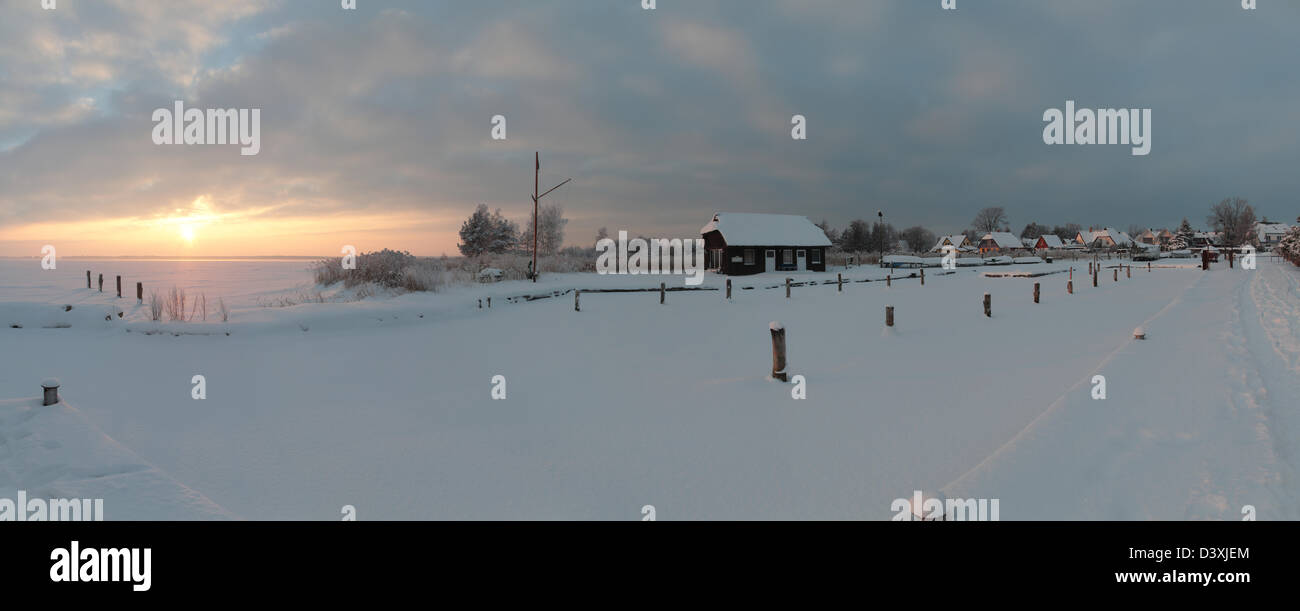 Wieck am Darss, Germany, the frozen harbor of Wieck am Darss Stock ...