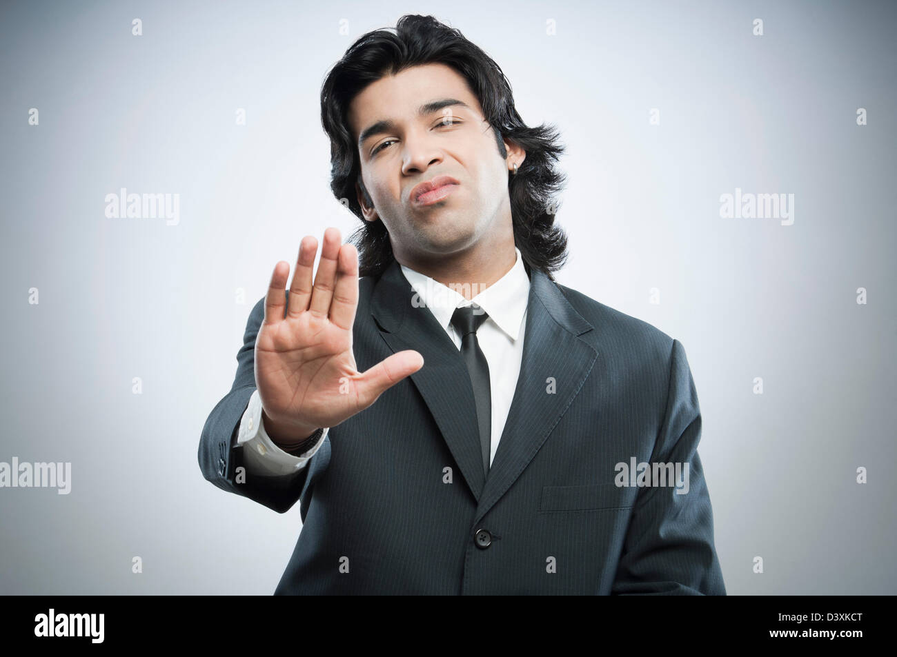 Black man showing palm camera hi-res stock photography and images - Alamy