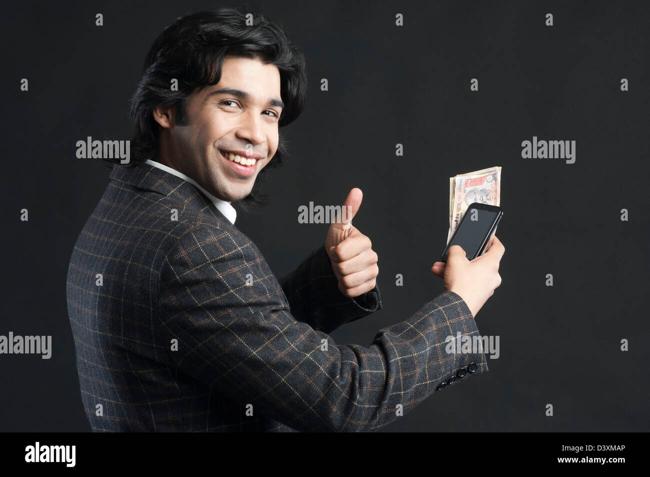 India mobile banking hi-res stock photography and images - Alamy