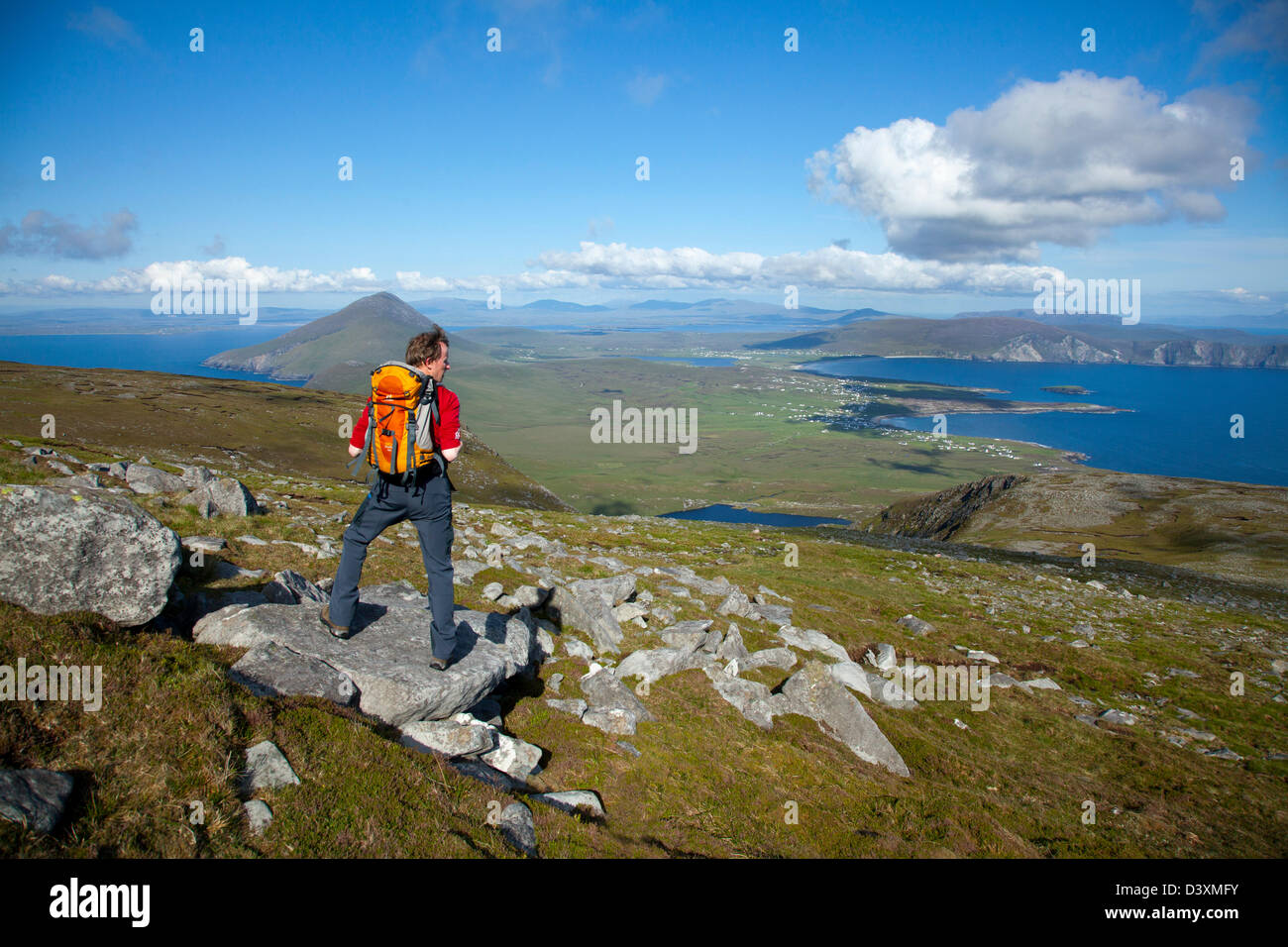 Achill croaghaun mountain hi-res stock photography and images - Alamy