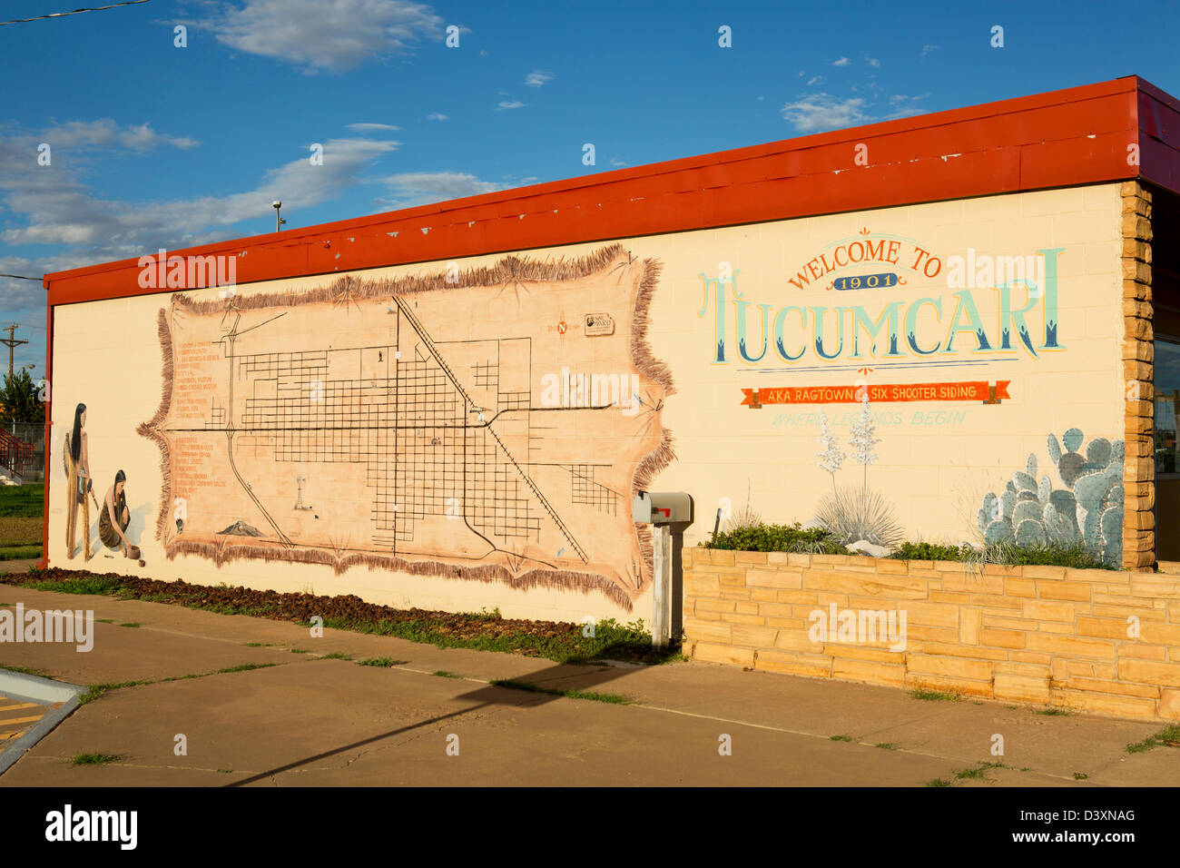 Murals of route 66 in Tucumcari,NM Stock Photo - Alamy
