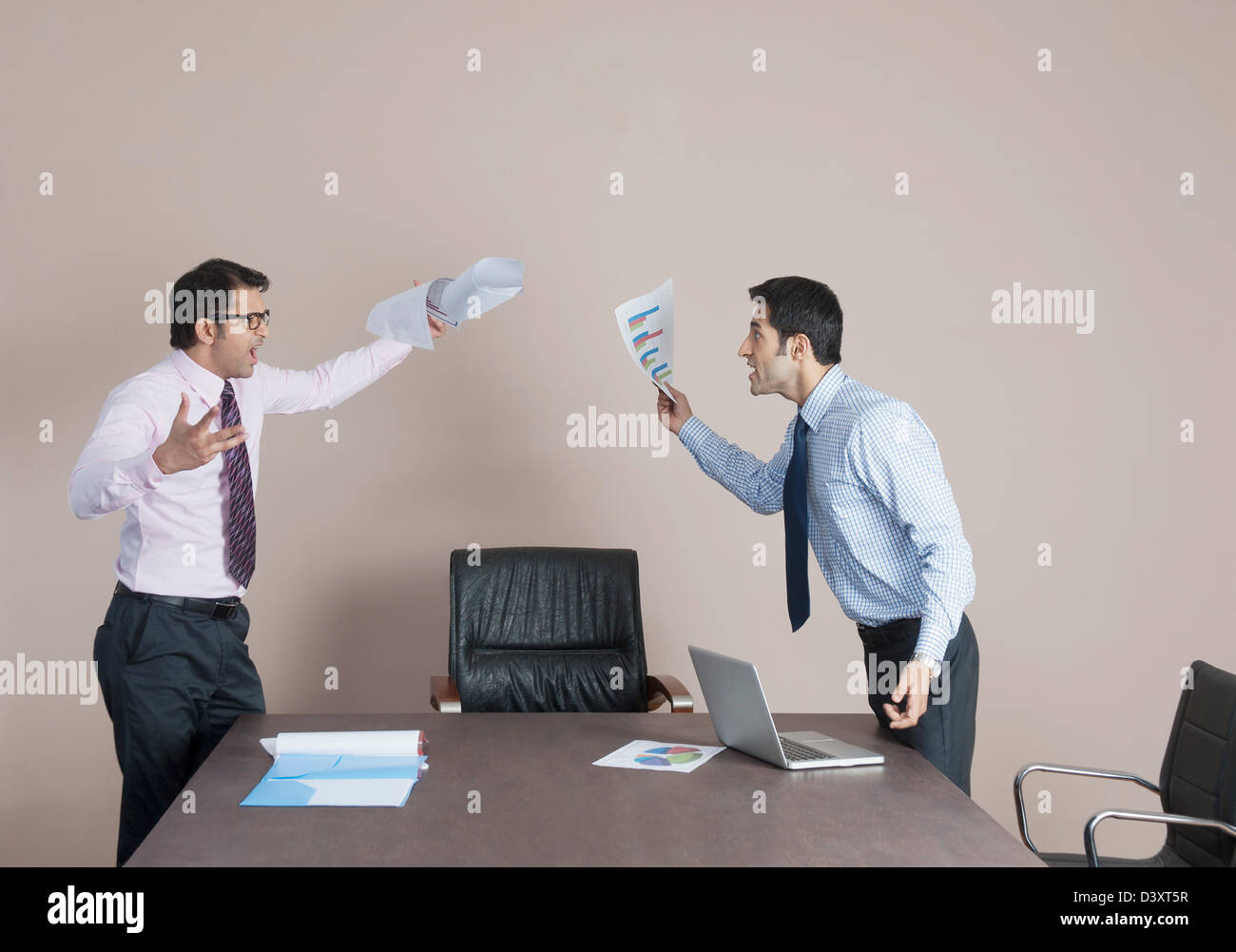 Two men arguing table hi-res stock photography and images - Alamy