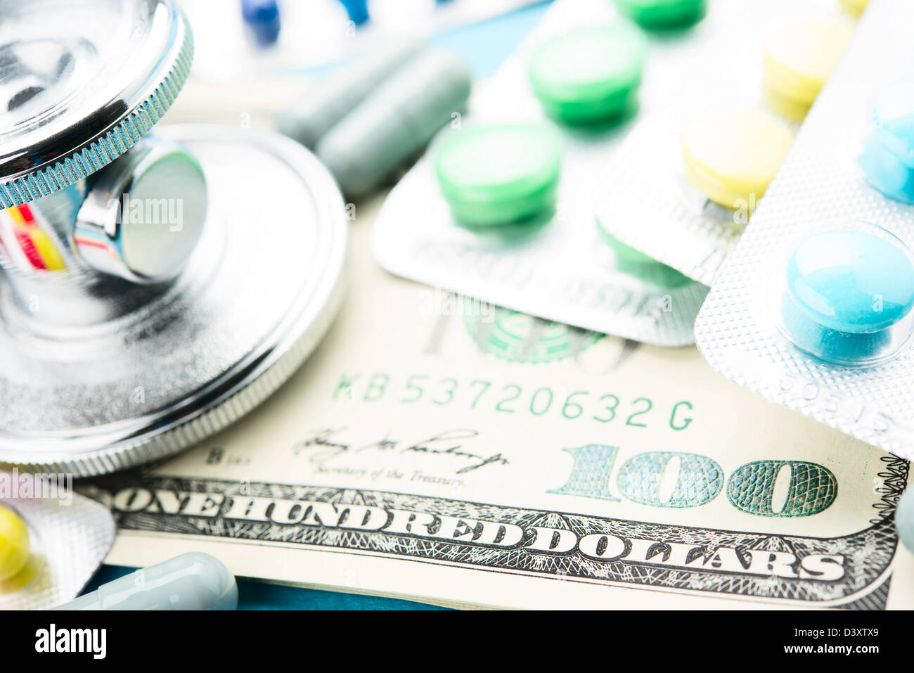 Money pill hi-res stock photography and images - Alamy